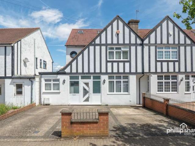 5 Bedroom Property