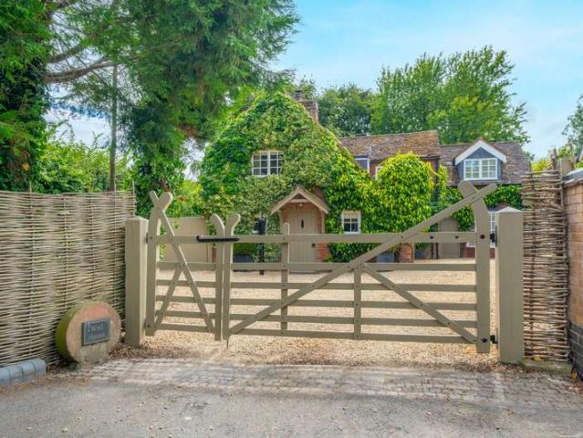 5 Bedroom Property