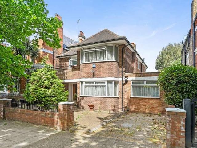 5 Bedroom Property