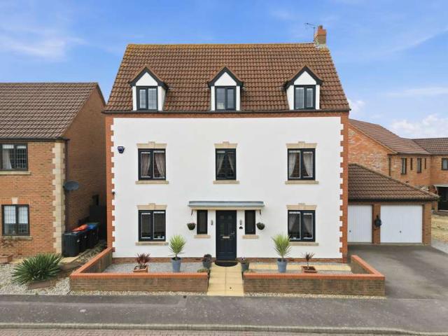 5 Bedroom Property