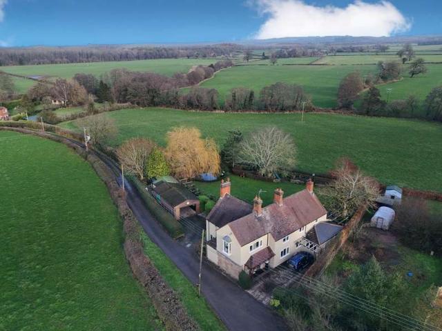 5 Bedroom Property