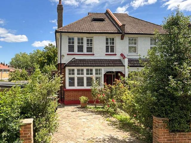 5 Bedroom Property