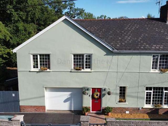 5 Bedroom Property