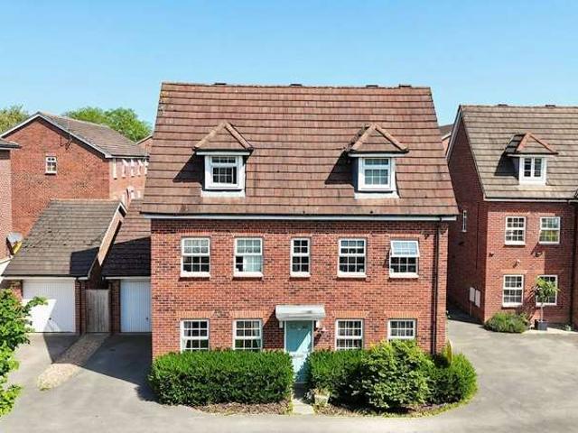 5 Bedroom Property