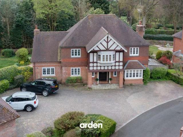 5 Bedroom Property