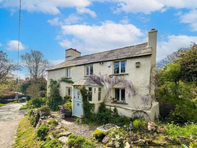 5 Bedroom Property