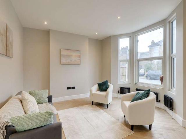 5 Bedroom Property