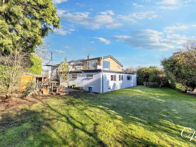5 Bedroom Property