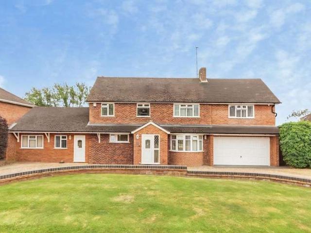 5 Bedroom Property