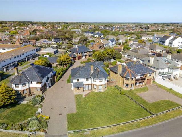 5 Bedroom Property