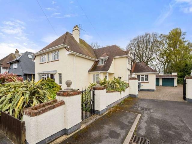 5 Bedroom Property