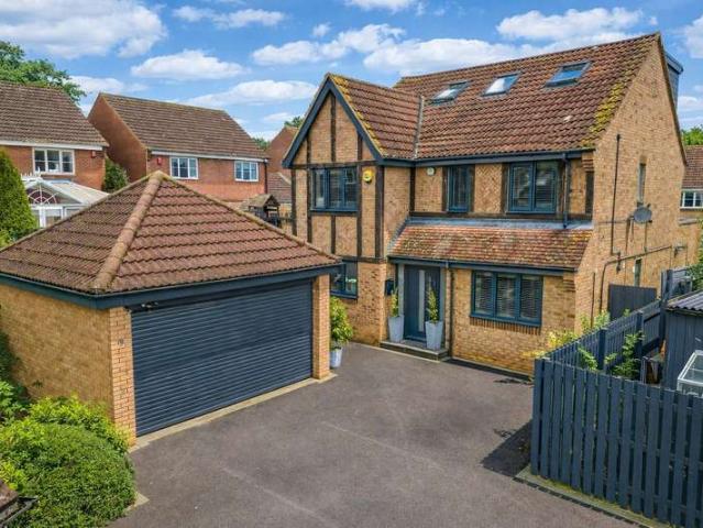 5 Bedroom Property