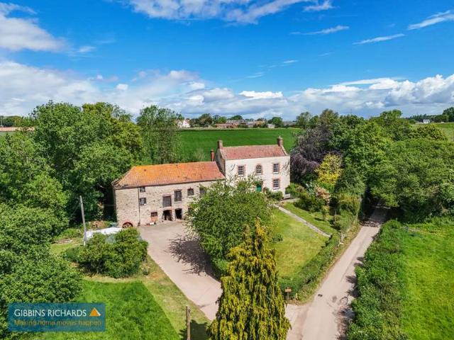 5 Bedroom Property