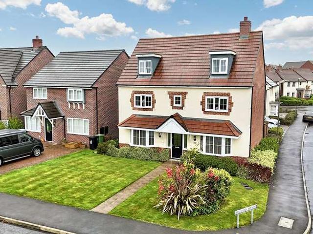 5 Bedroom Property