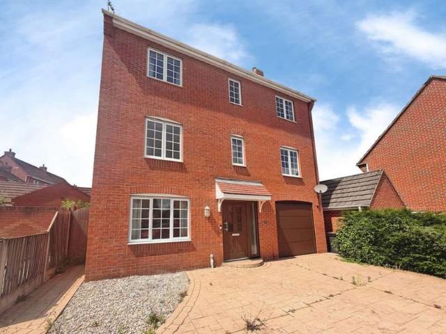 5 Bedroom Property
