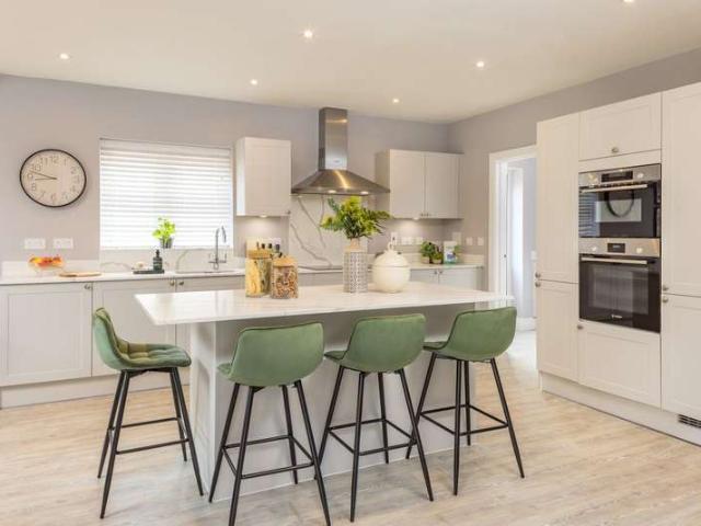 5 Bedroom Property