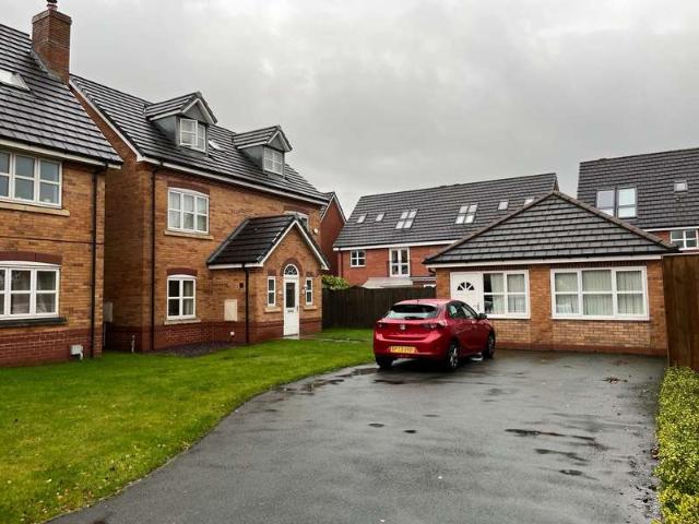 5 Bedroom Property