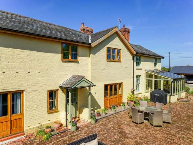 5 Bedroom Property