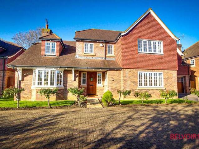 5 Bedroom Property