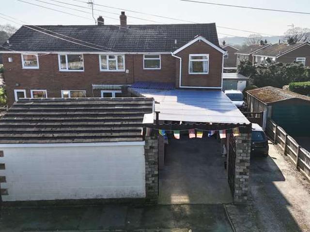5 Bedroom Property
