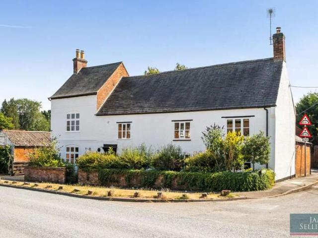 5 Bedroom Property