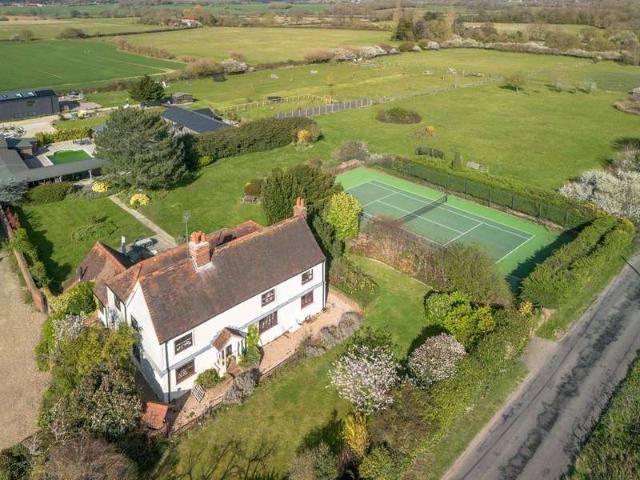 5 Bedroom Property