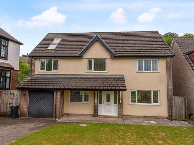 5 Bedroom Property