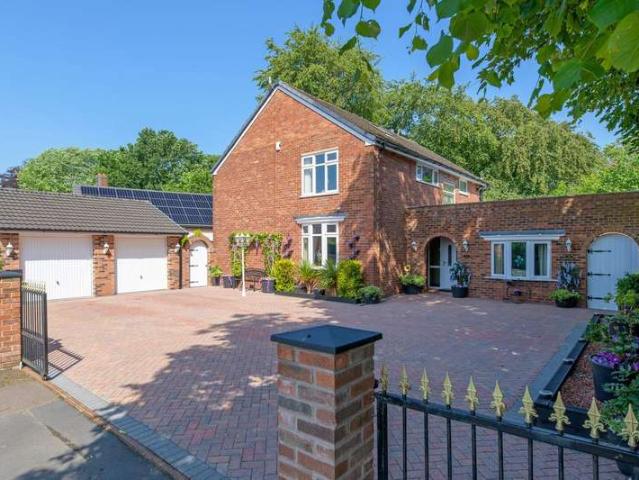 5 Bedroom Property