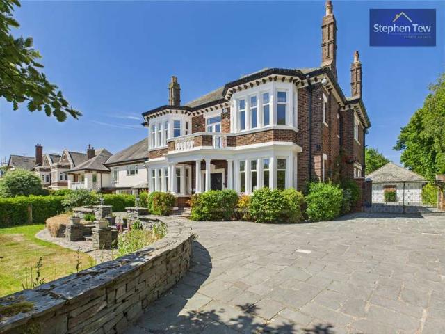 5 Bedroom Property