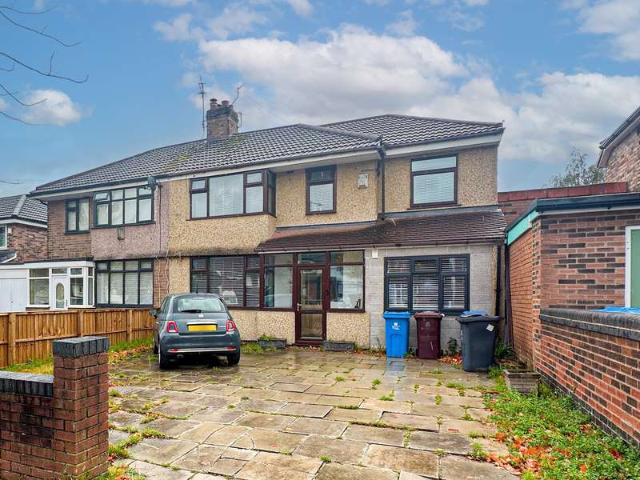 5 Bedroom Property