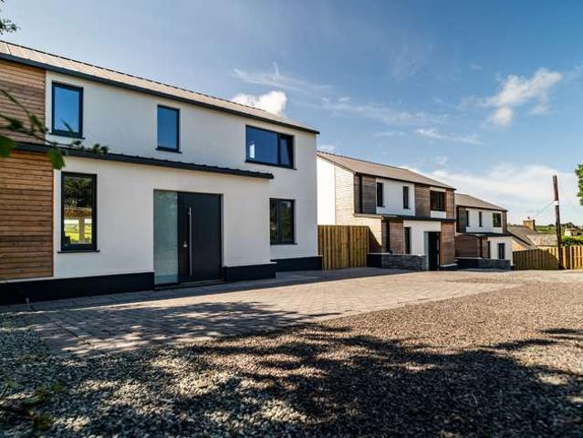 5 Bedroom Property