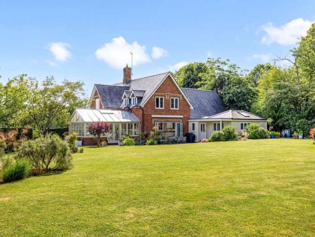 5 Bedroom Property