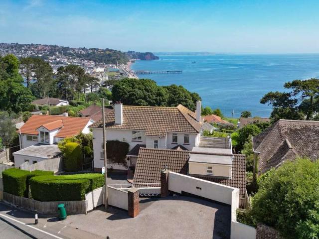 4 Bedroom Property