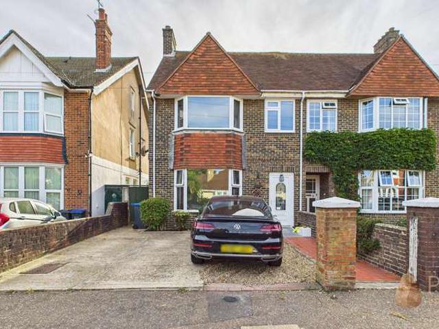 5 Bedroom Property