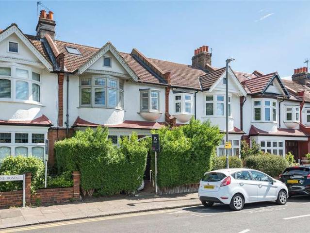 5 Bedroom Property