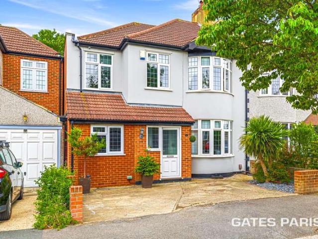 5 Bedroom Property