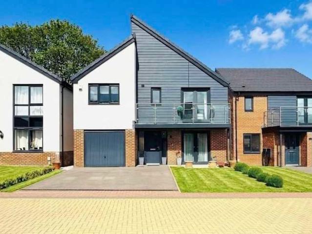 5 Bedroom Property