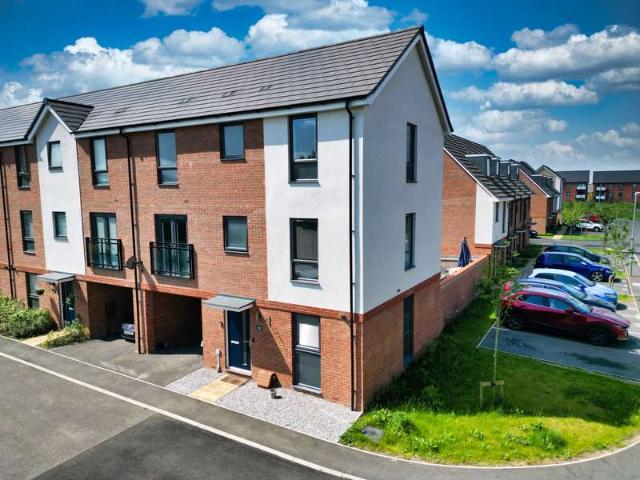 5 Bedroom Property