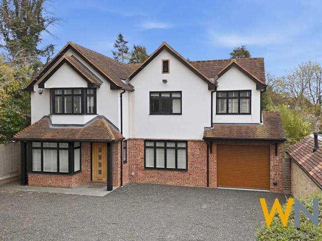 5 Bedroom Property