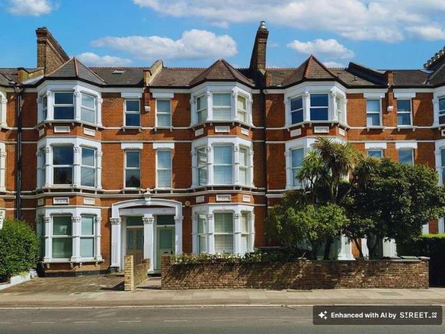 5 Bedroom Property
