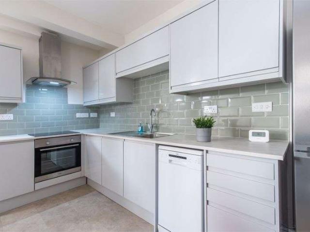 5 Bedroom Property