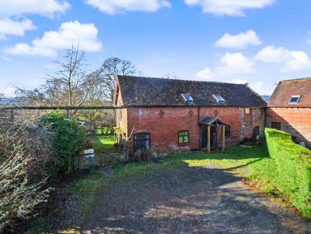 5 Bedroom Property