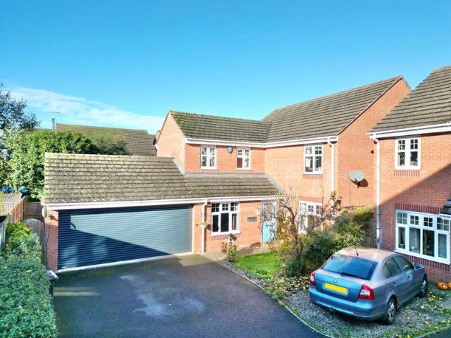 5 Bedroom Property