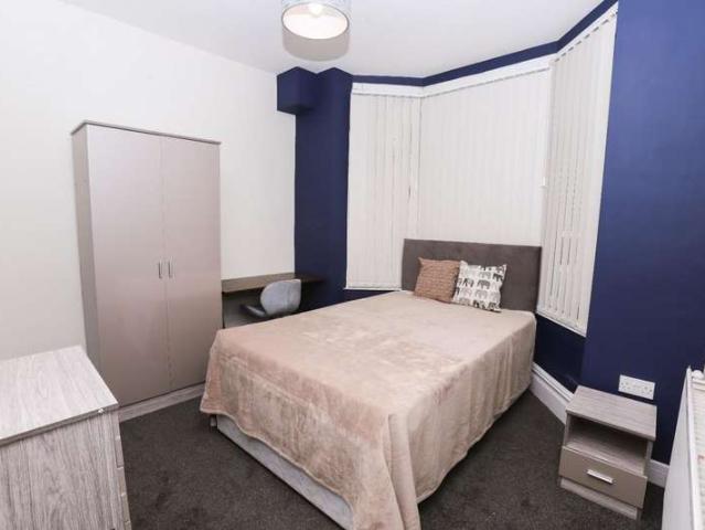 5 Bedroom Property