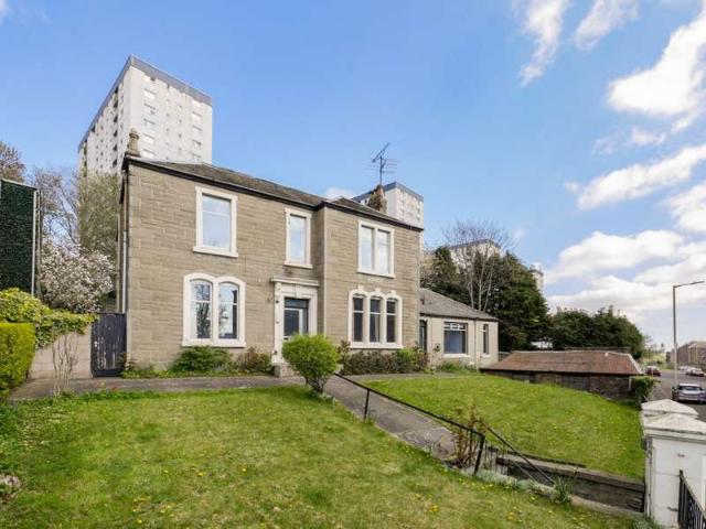 5 Bedroom Property