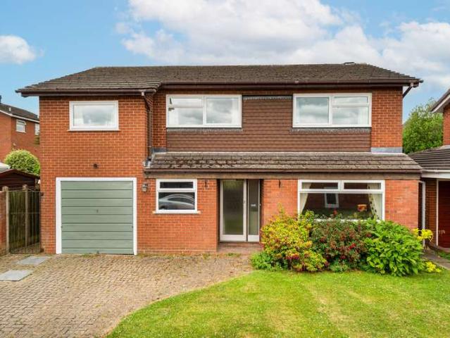 5 Bedroom Property