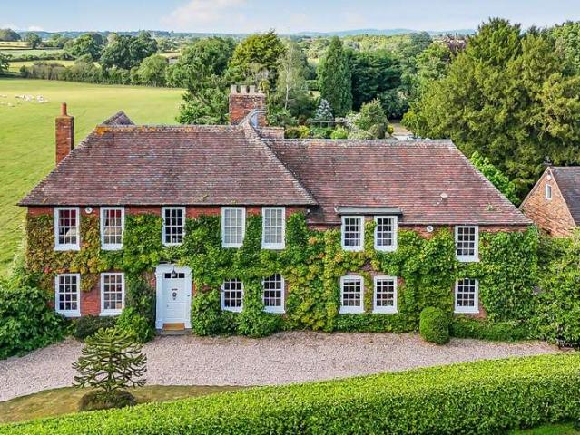 5 Bedroom Property