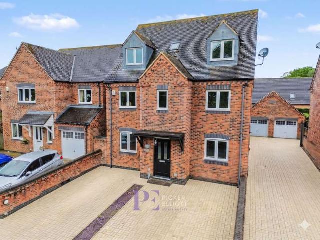 5 Bedroom Property