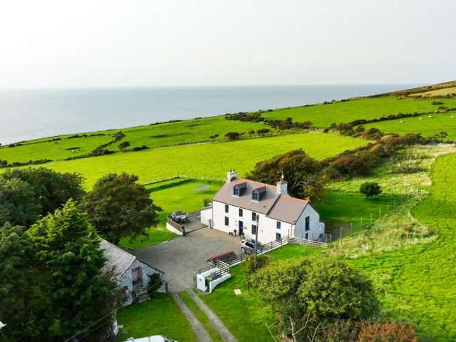 5 Bedroom Property