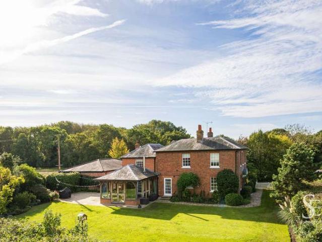 5 Bedroom Property